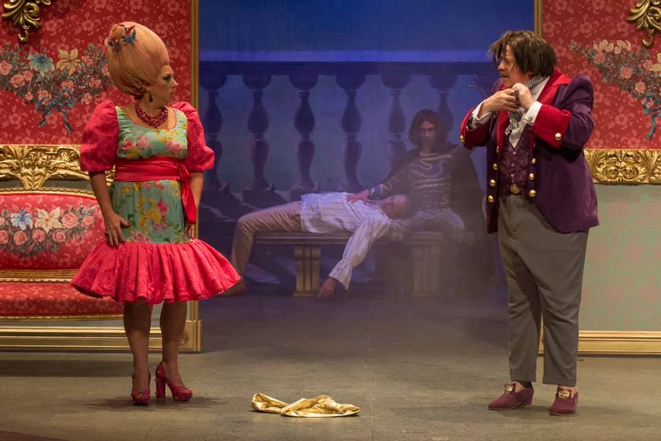 Reseña: El adulador | La Butaca Web