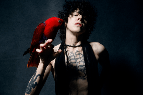 LP ESTRENA SU ESPERADONUEVO ÁLBUM: «CHURCHES» | La Butaca Web