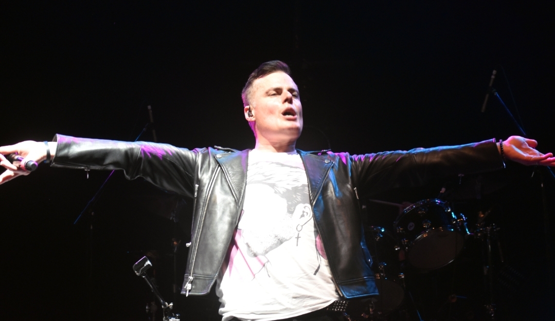 One vision of Queen: El show que el talentoso Marc Martel nos dió para ...